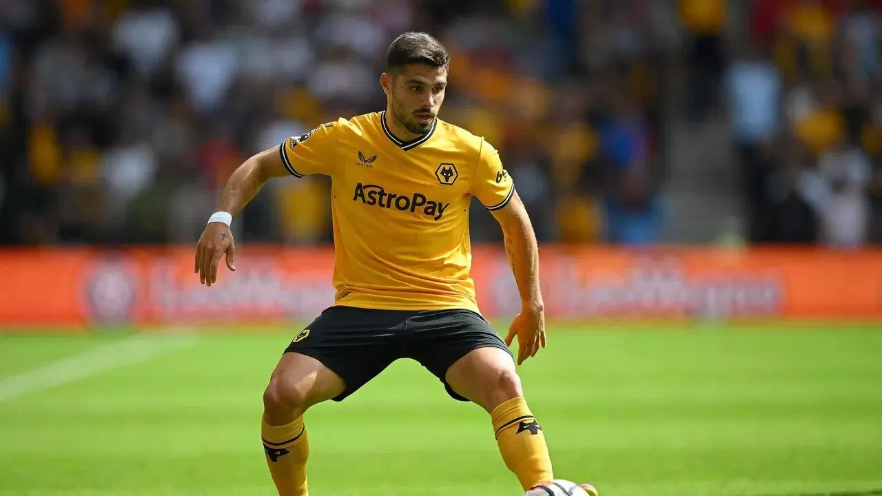 Pedro Neto could return before New Year, confirms Wolves manager Gary O ...