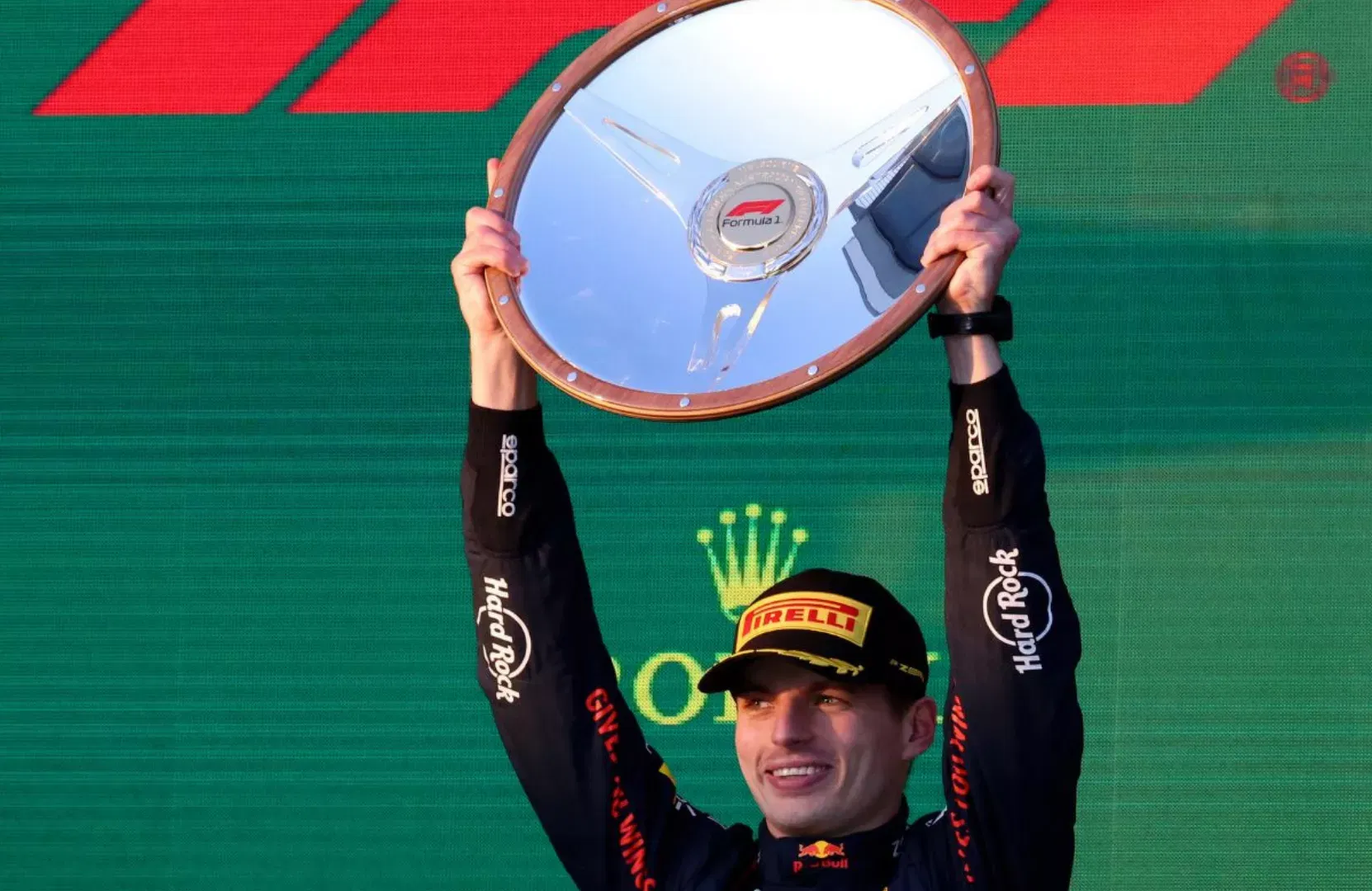 What makes the F1 Australian GP trophy so special among fans & drivers?