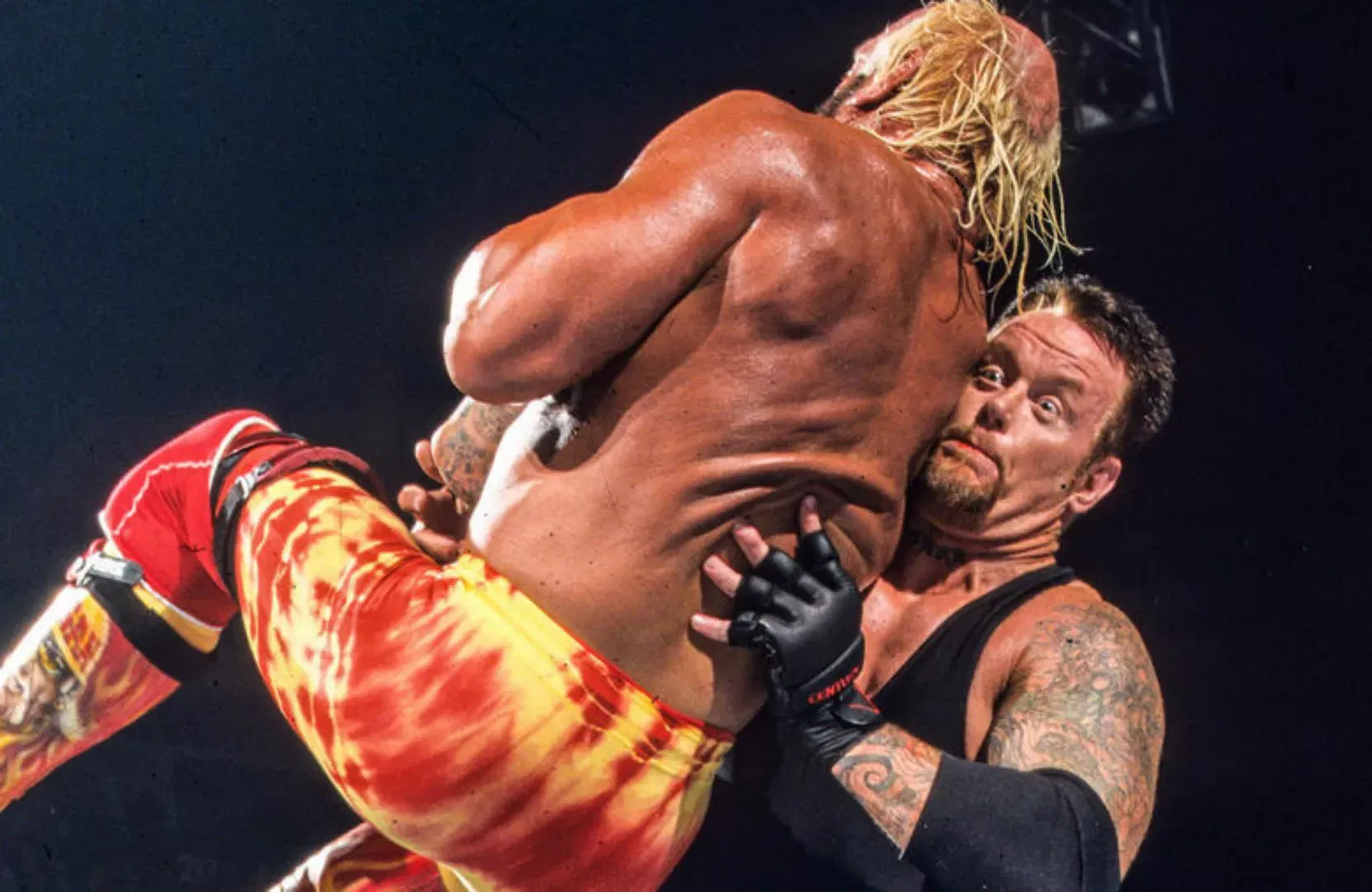 [VIDEO] The Undertaker recalls Hulk Hogan faking a neck injury to ...