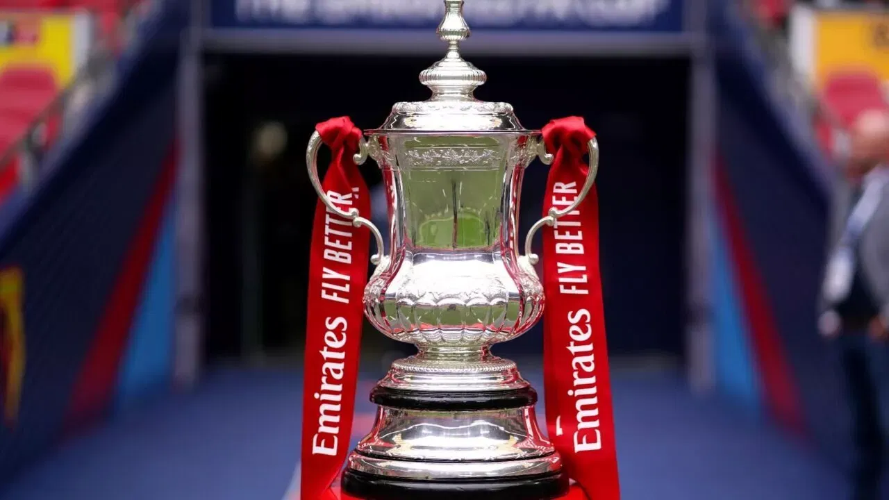Top seven English clubs with most domestic cup trophies